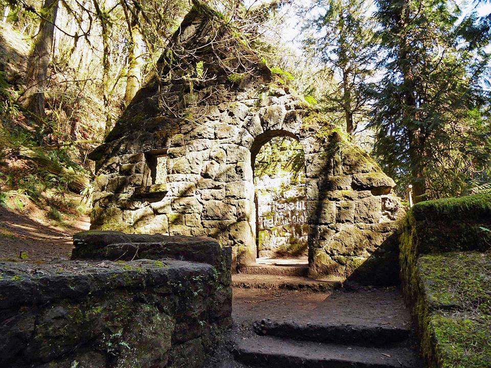 The Gloomy Ghosts of Oregon's 'Witch’s Castle'