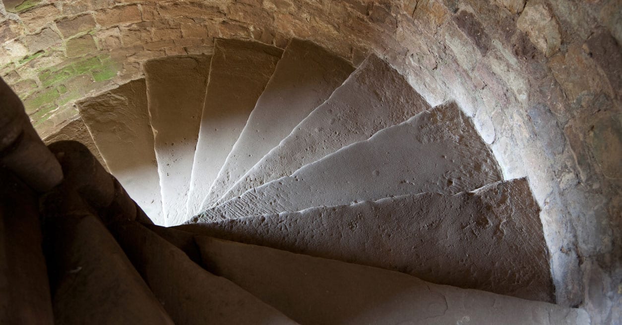Medieval Castles Were Built with Clockwise Spiral Staircases for a Reason