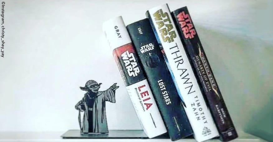 These Yoda Bookends Bring the Force to Your Shelves