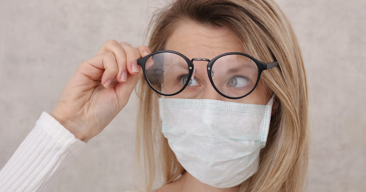Heres How To Wear A Face Mask Without Fogging Up Your Glasses