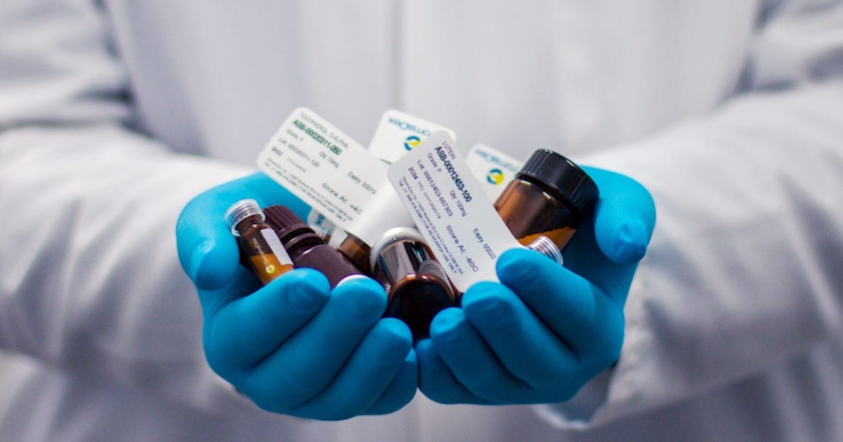 Expert Explains the Real Differences Between Generic and Name-Brand Drugs