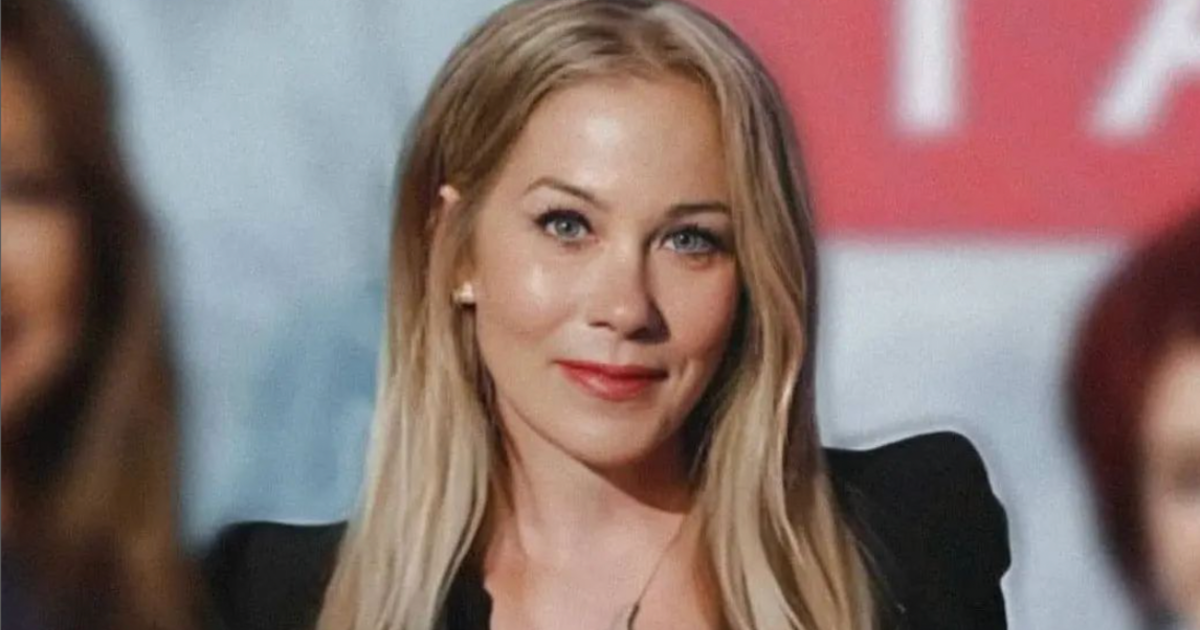 Christina Applegate Reveals A Battle With Multiple Sclerosis